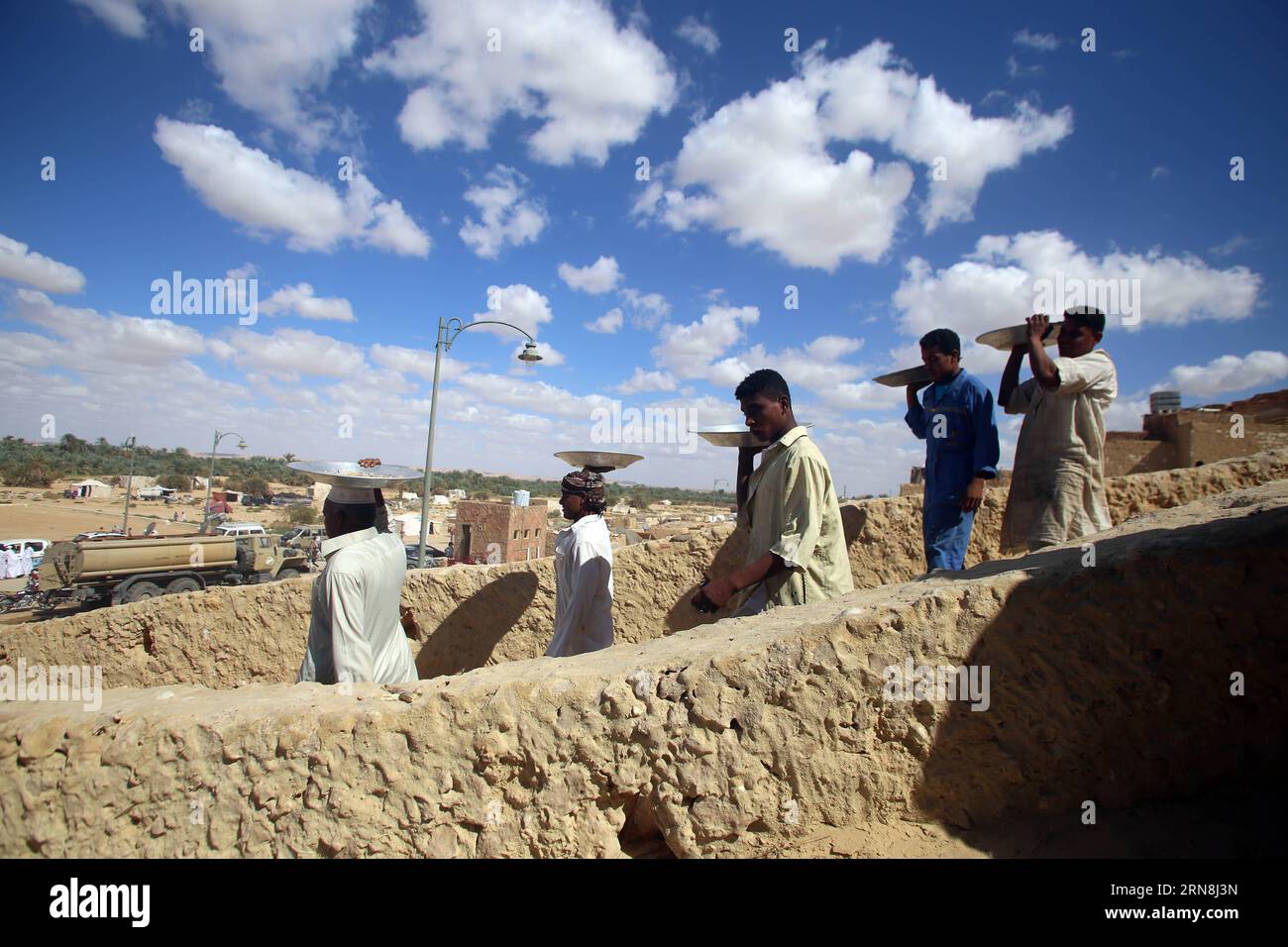 Local men in siwa oasis hi-res stock photography and images - Alamy