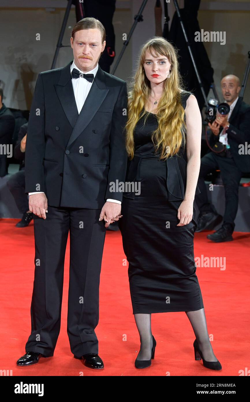 Venice Lido, Italy. 31st Aug, 2023. Caleb Landry Jones (l) and Katia ...