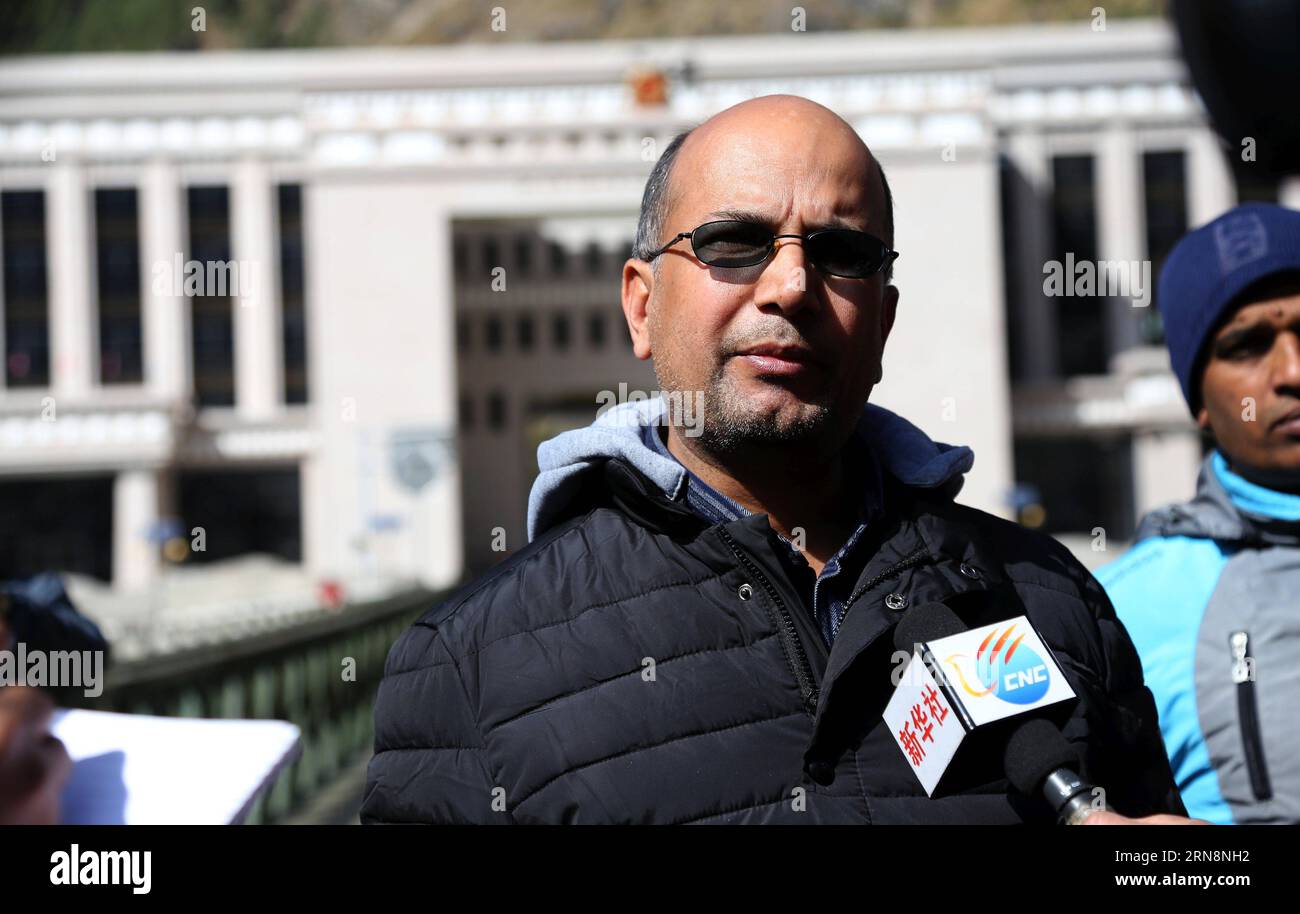 Tanklastkonvoi hi-res stock photography and images - Alamy