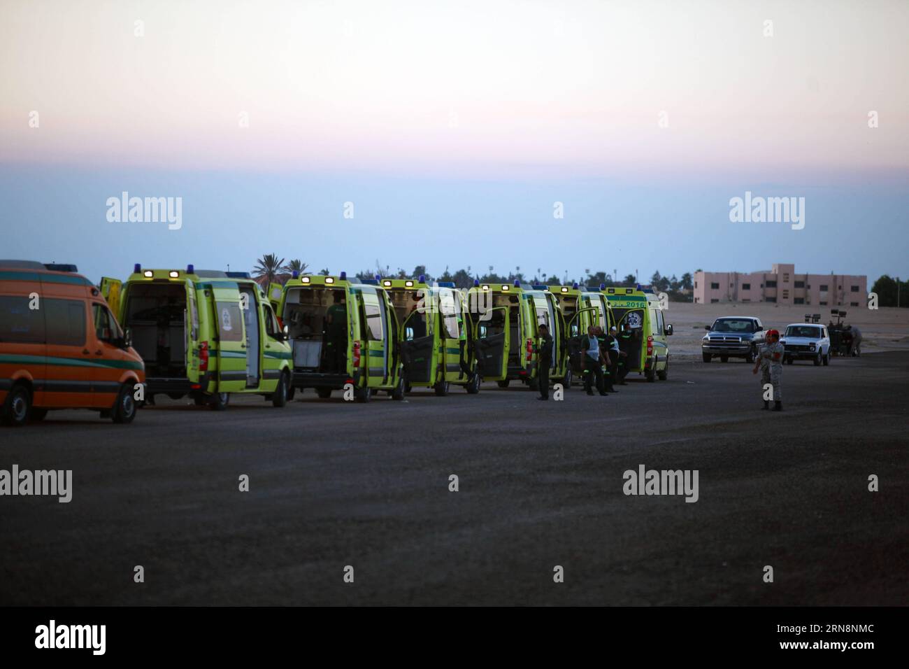150 ambulances hi-res stock photography and images - Alamy