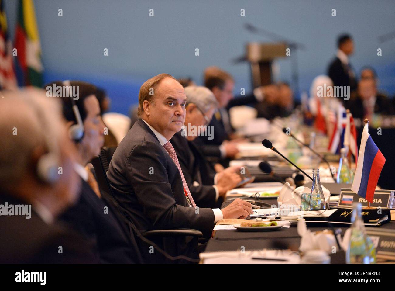 (151104) -- SUBANG, Nov. 4, 2015 -- Russian Deputy Defense Minister ...