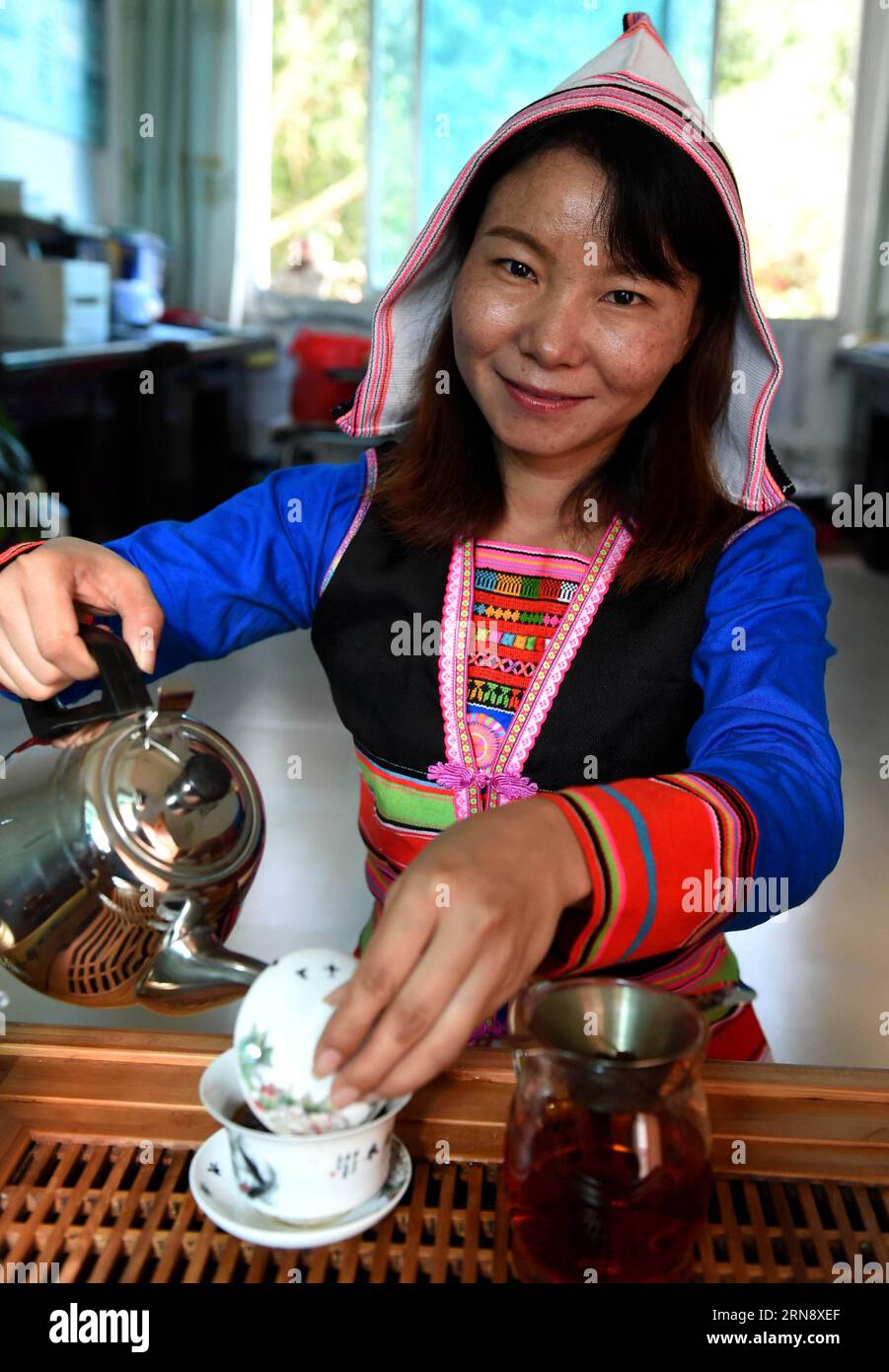 Dai people tea hi-res stock photography and images - Alamy