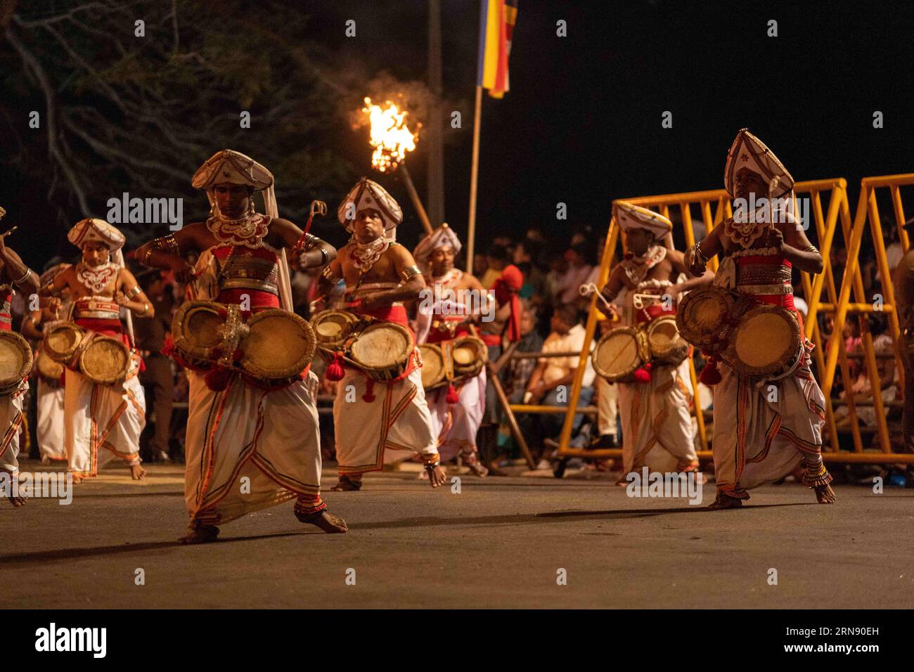 Homagama, Homagama, Sri Lanka. 30th Aug, 2023. Esala Perahera festival ...