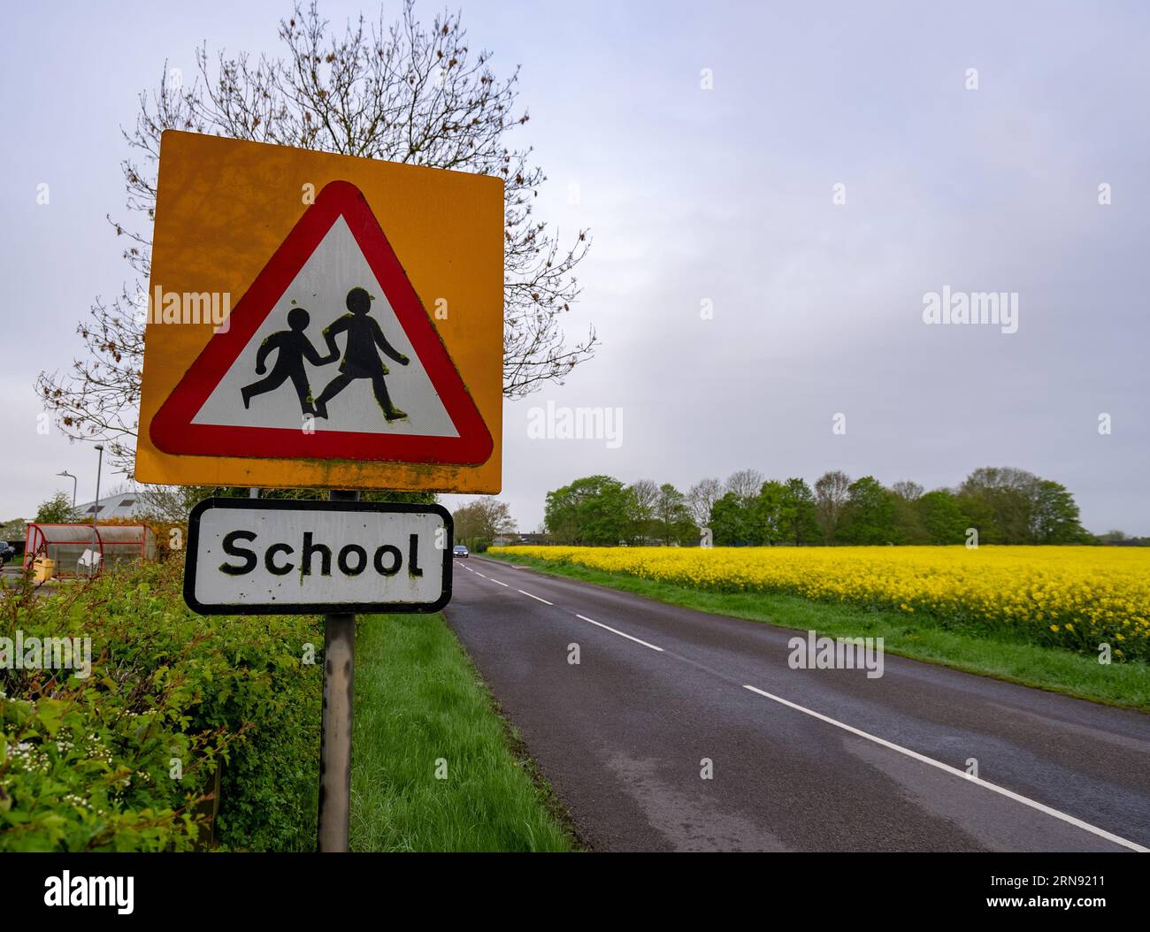 Road Signs and Direction Boards in the UK Stock Photo - Alamy