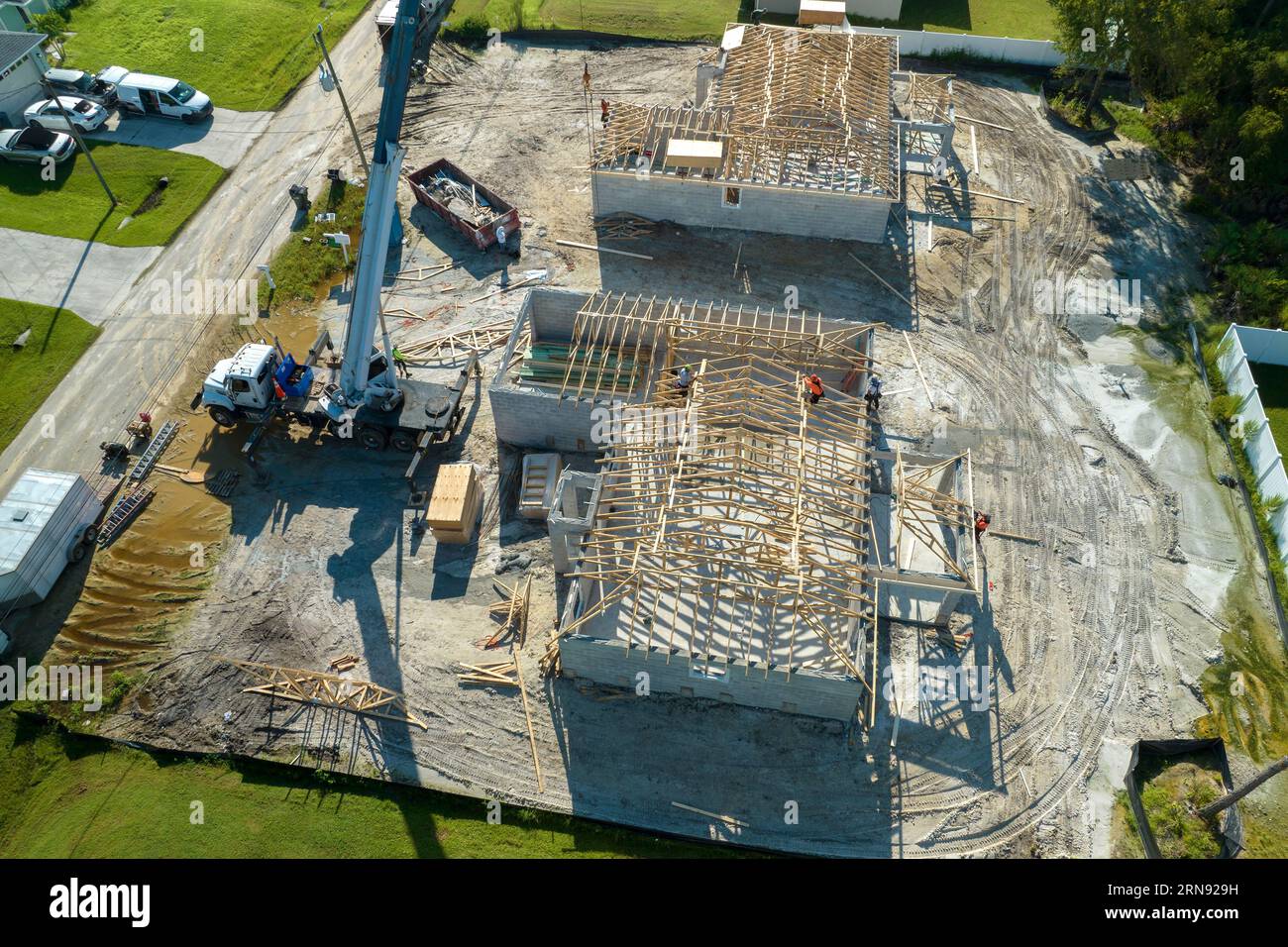 Roof installation florida hi-res stock photography and images - Alamy