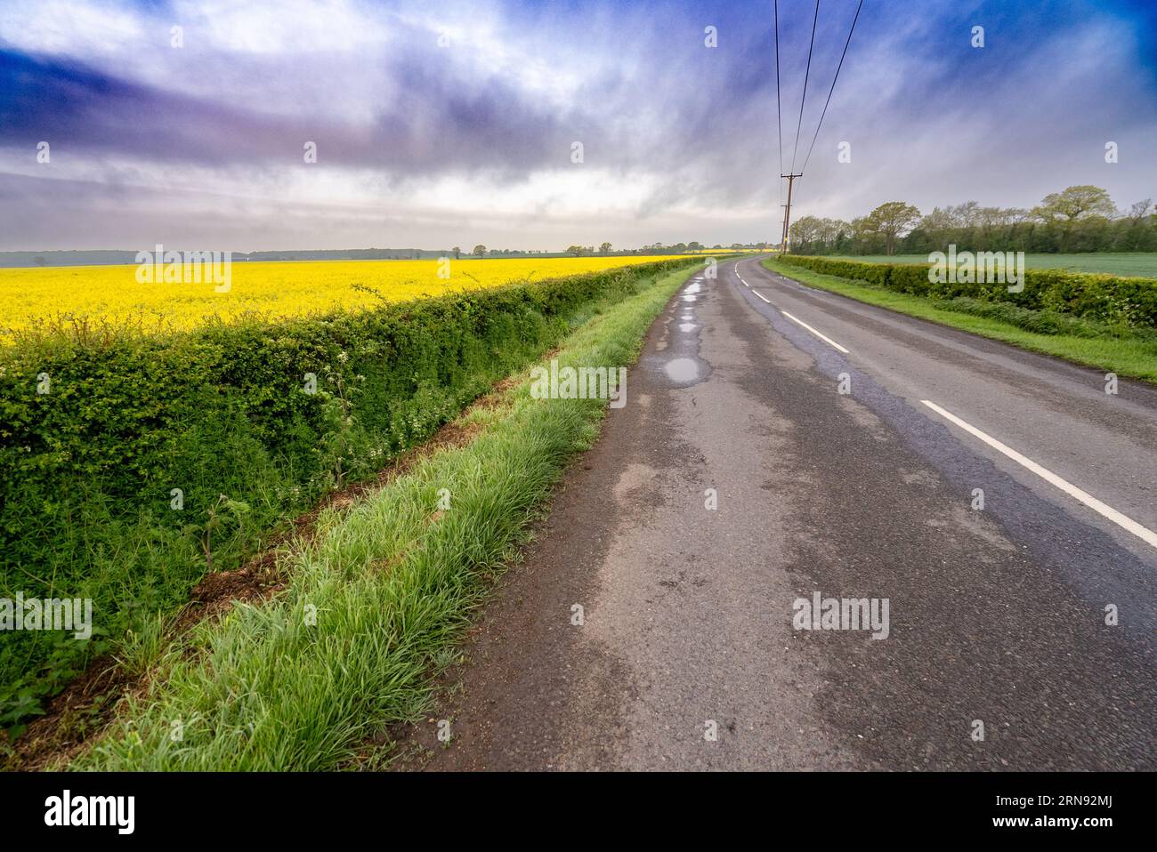 Country Roads and Lanes in the UK Stock Photo - Alamy