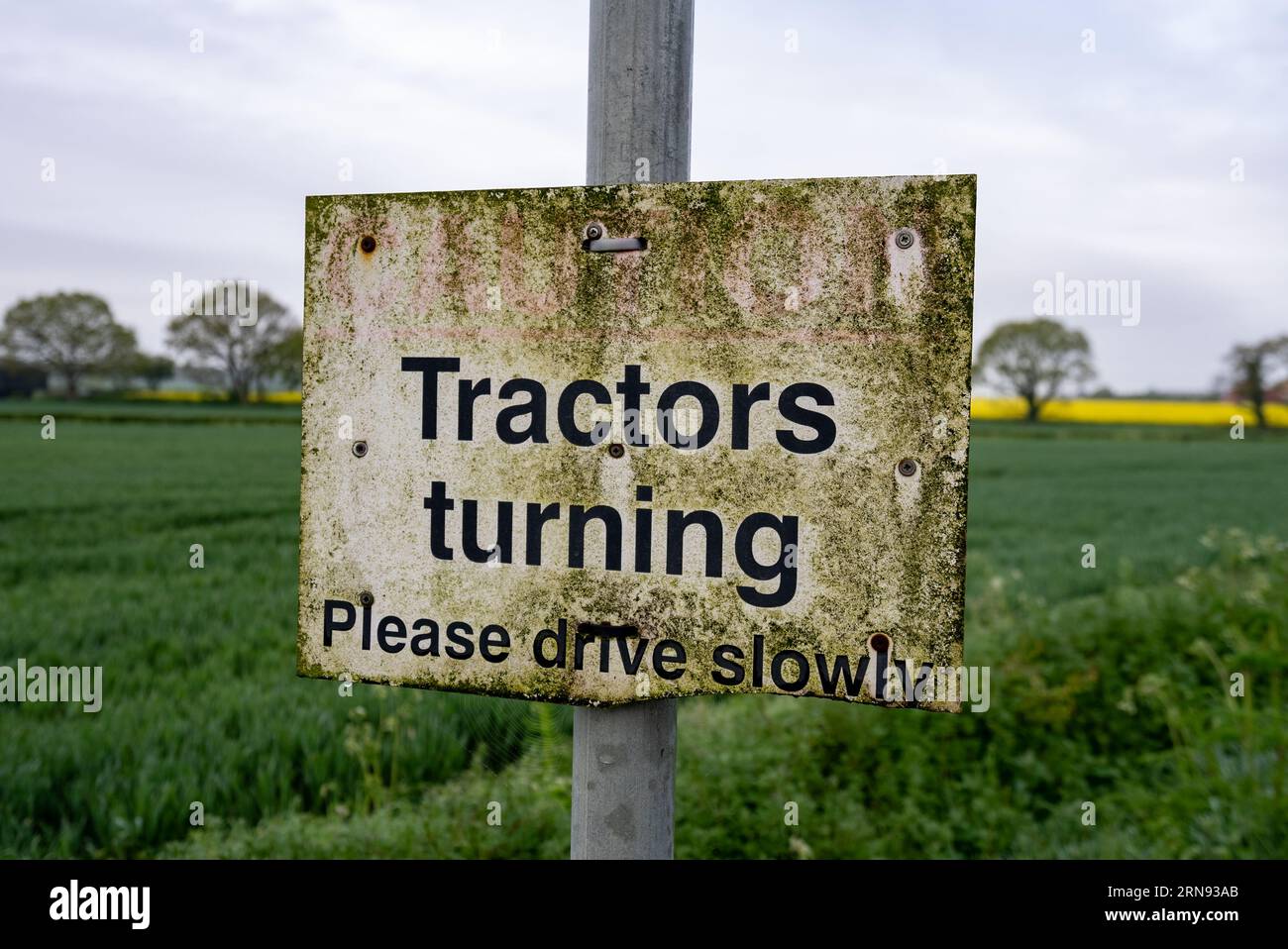 Road Signs and Direction Boards in the UK Stock Photo - Alamy