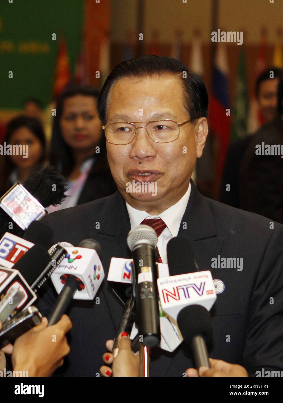 Penh apa press hi-res stock photography and images - Alamy