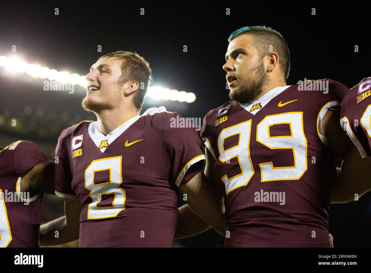 MINNEAPOLIS, MN - AUGUST 31: Minnesota Golden Gophers quarterback Athan ...