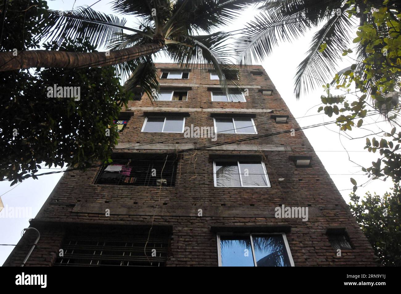 Seven storied building hi-res stock photography and images - Alamy