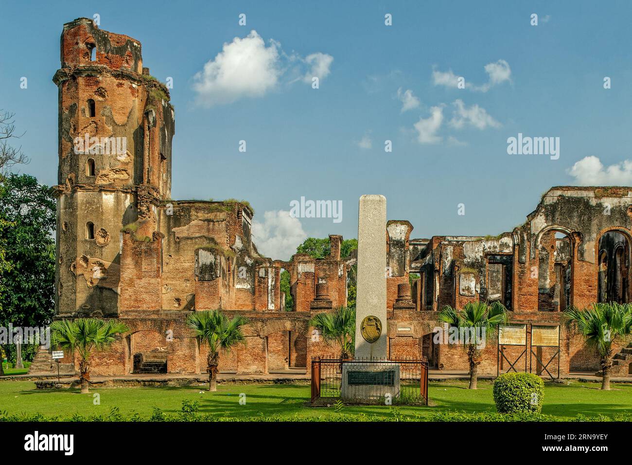 09 27 2005 Vintage Structures of British Residency complex in Lucknow ...