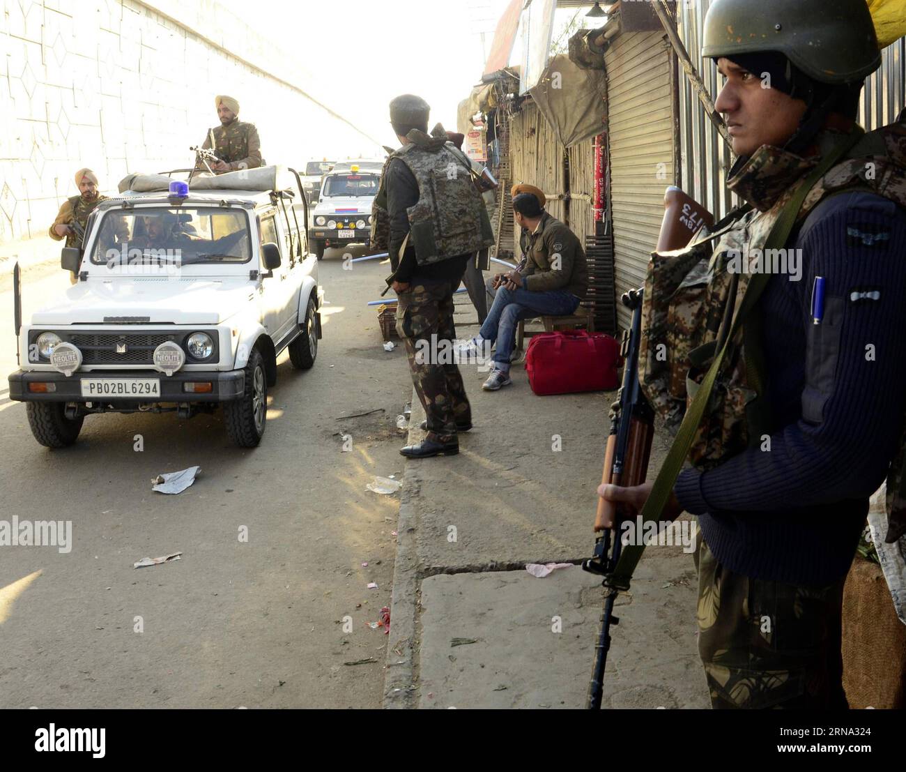 (160102) -- PATHANKOT, Jan. 2, 2016 -- Indian security force personnel ...