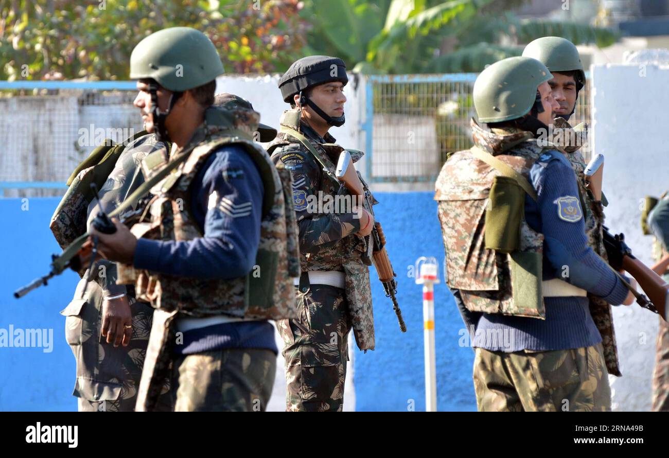 Indian border security force personnel hi-res stock photography and images - Alamy
