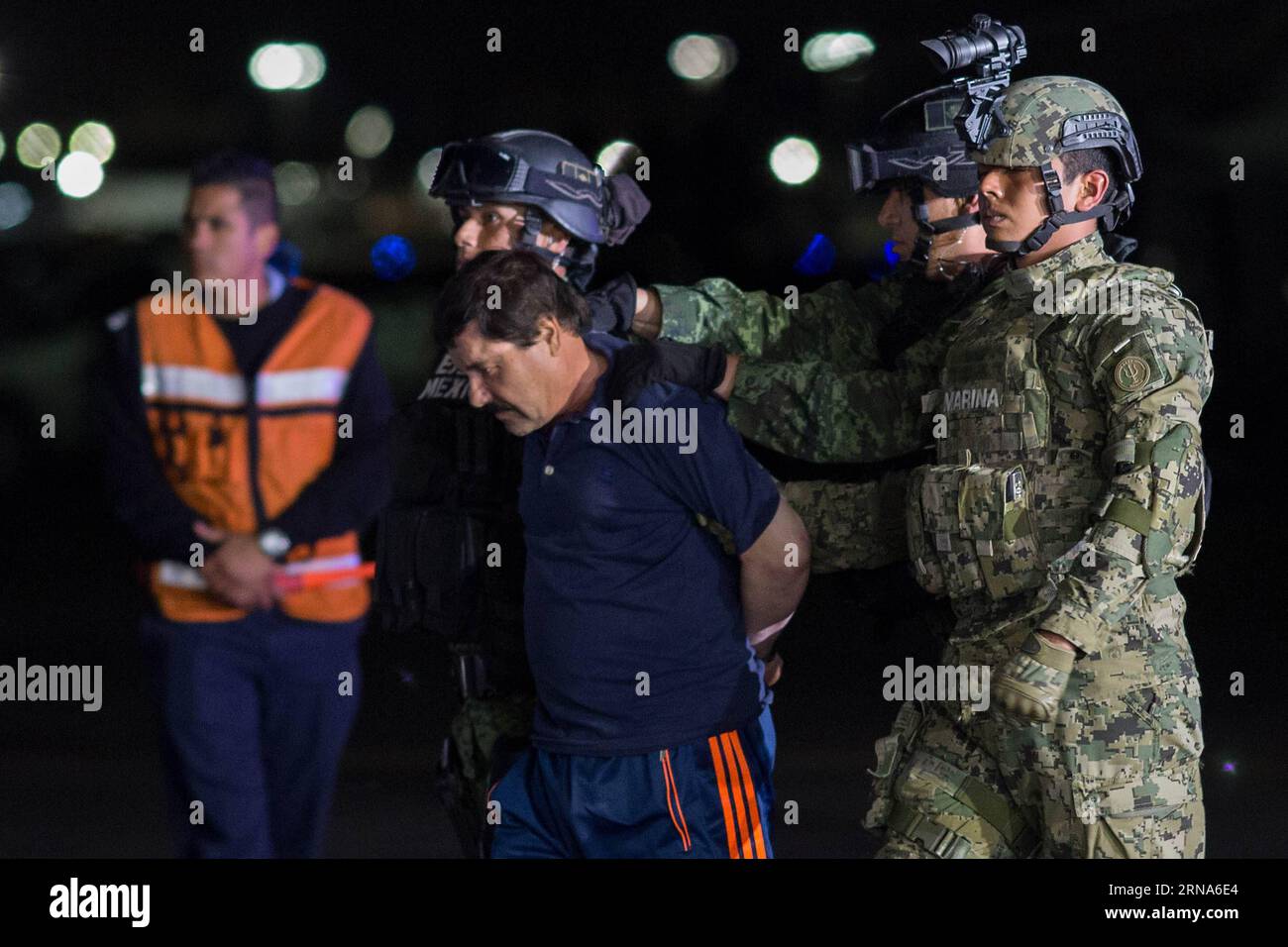 Mexican cartel soldiers hi-res stock photography and images - Alamy