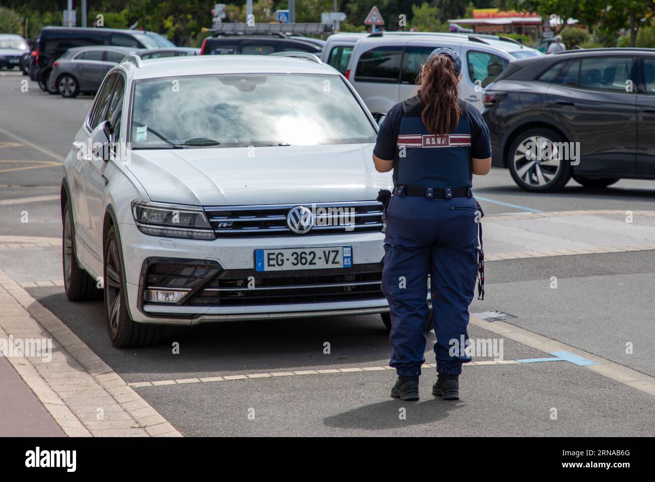 Police car logo sign france hi-res stock photography and images - Alamy