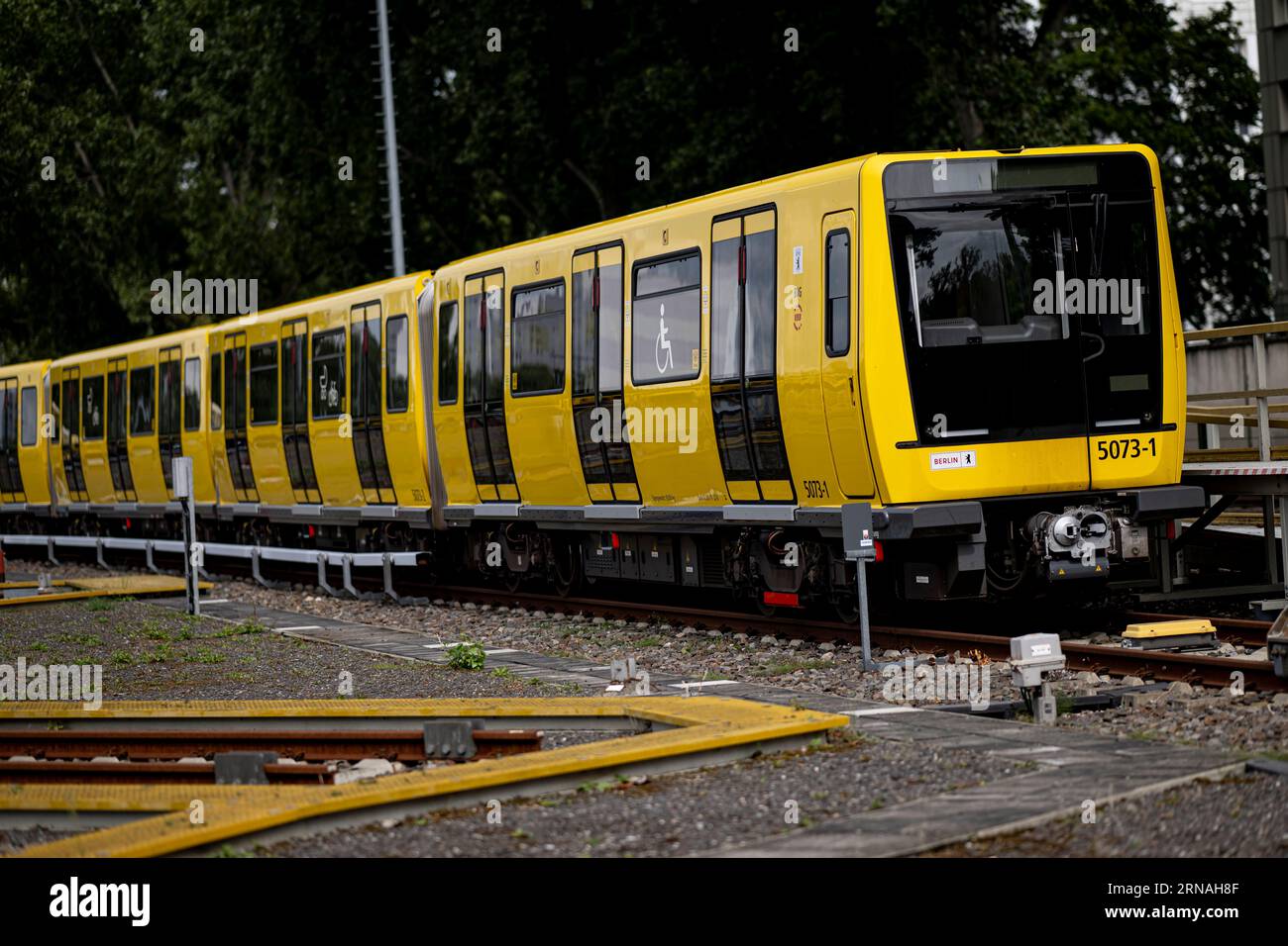 Berliner verkehrsbetriebe bvg hi-res stock photography and images - Alamy