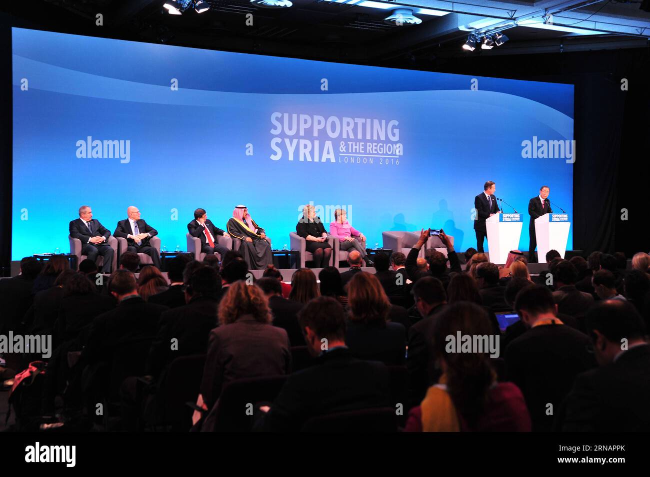 Bitain london supporting hi-res stock photography and images - Alamy