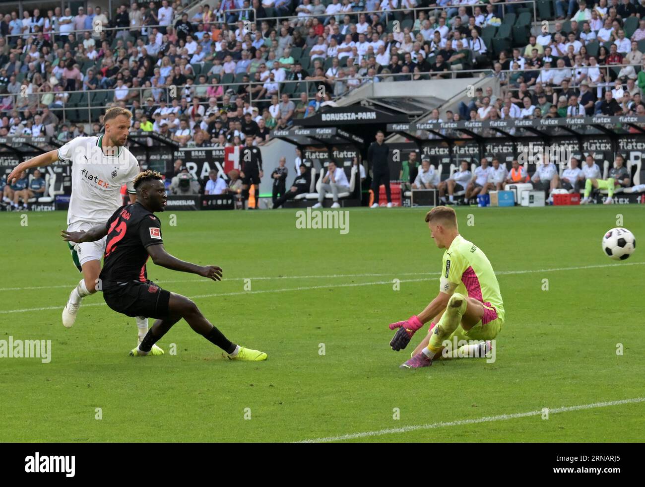 MONCHENGLADBACH - Victor Boniface of Bayer 04 Leverkusen scores during ...