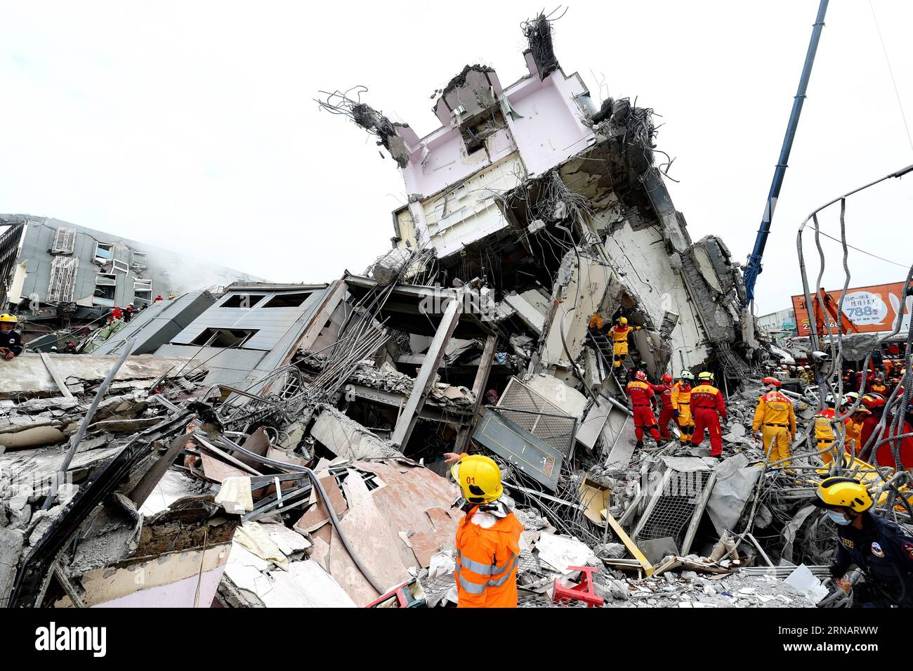 Earthquakes in taiwan hi-res stock photography and images - Alamy