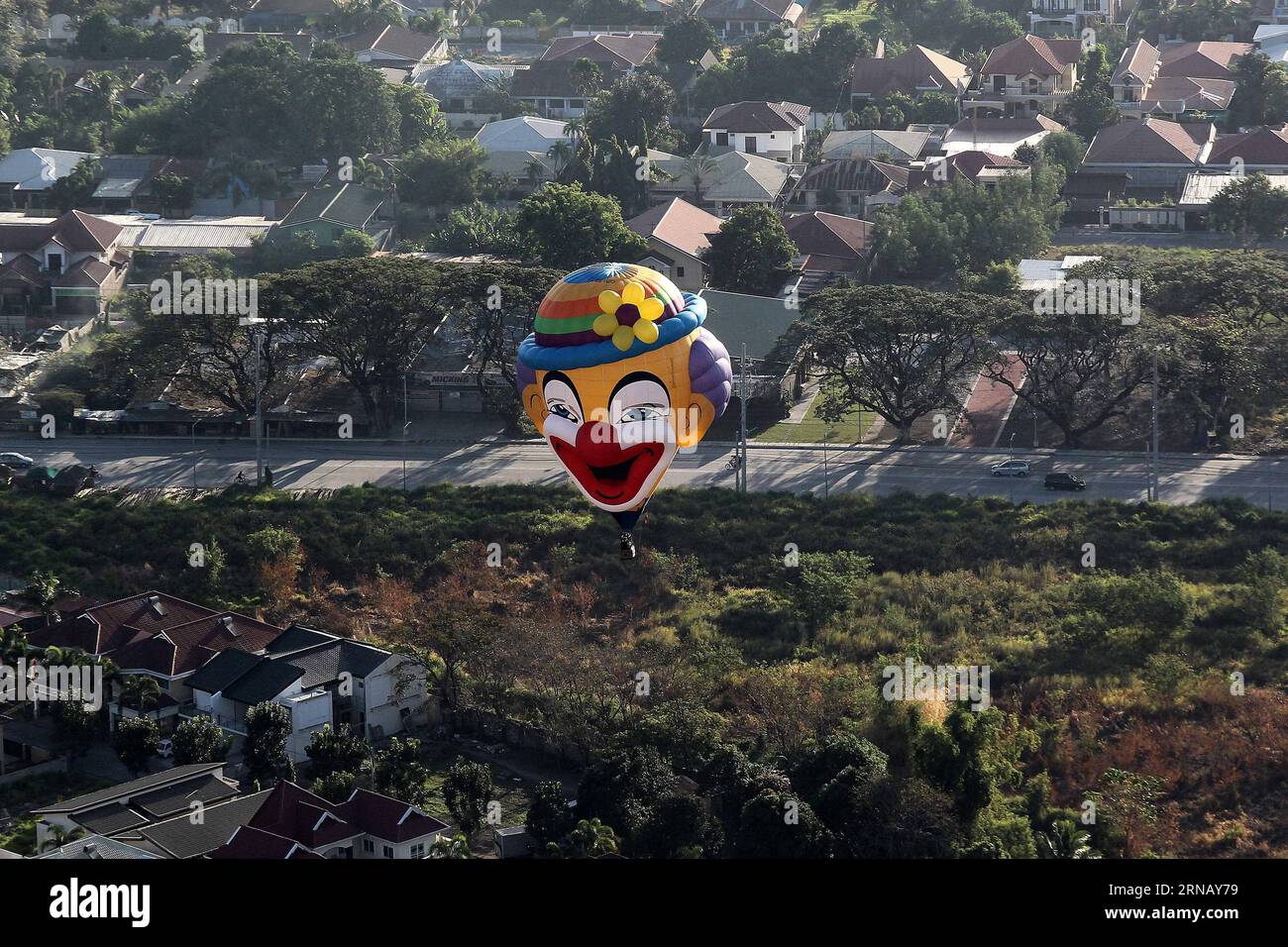 (160211) -- PAMPANGA PROVINCE, Feb. 11, 2016 -- A clown-shaped hot air ...