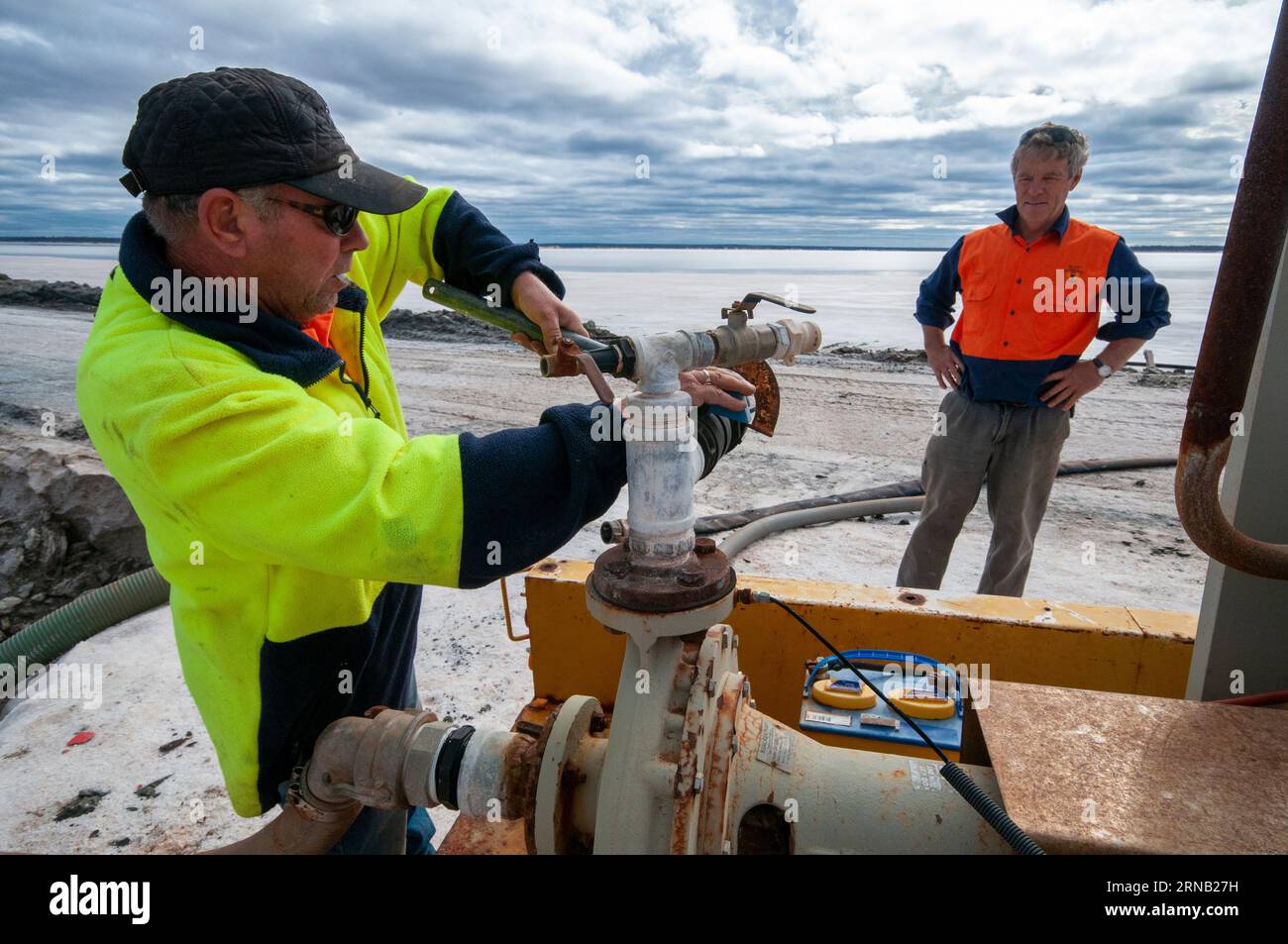 Evaporative ponds hi-res stock photography and images - Alamy