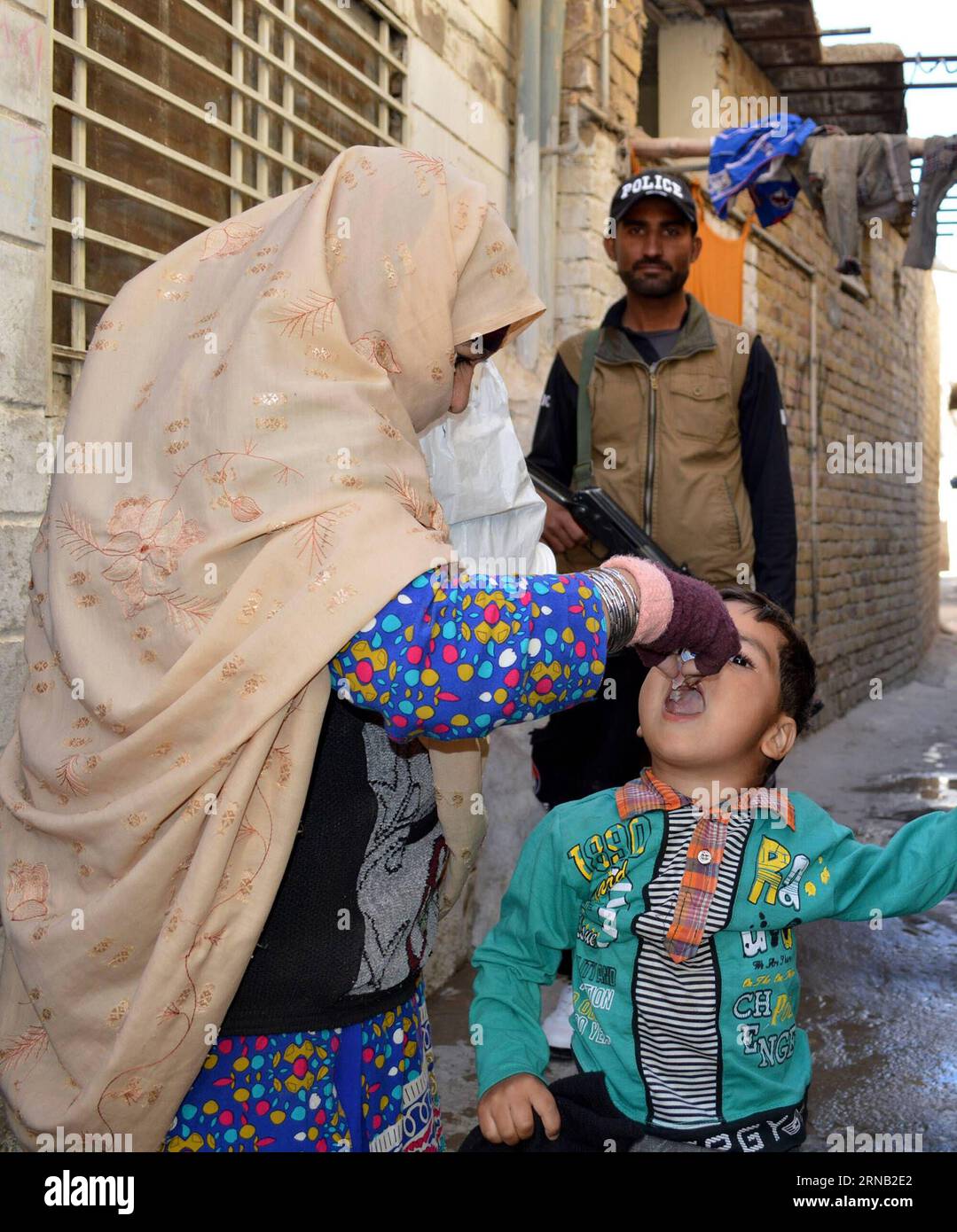 Pakistan polio drops hi-res stock photography and images - Alamy