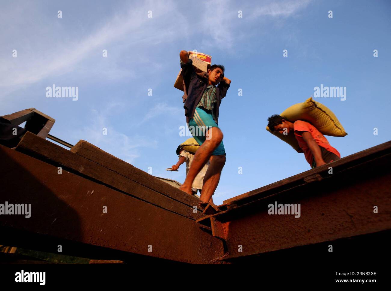 Creating a jetty hi-res stock photography and images - Alamy