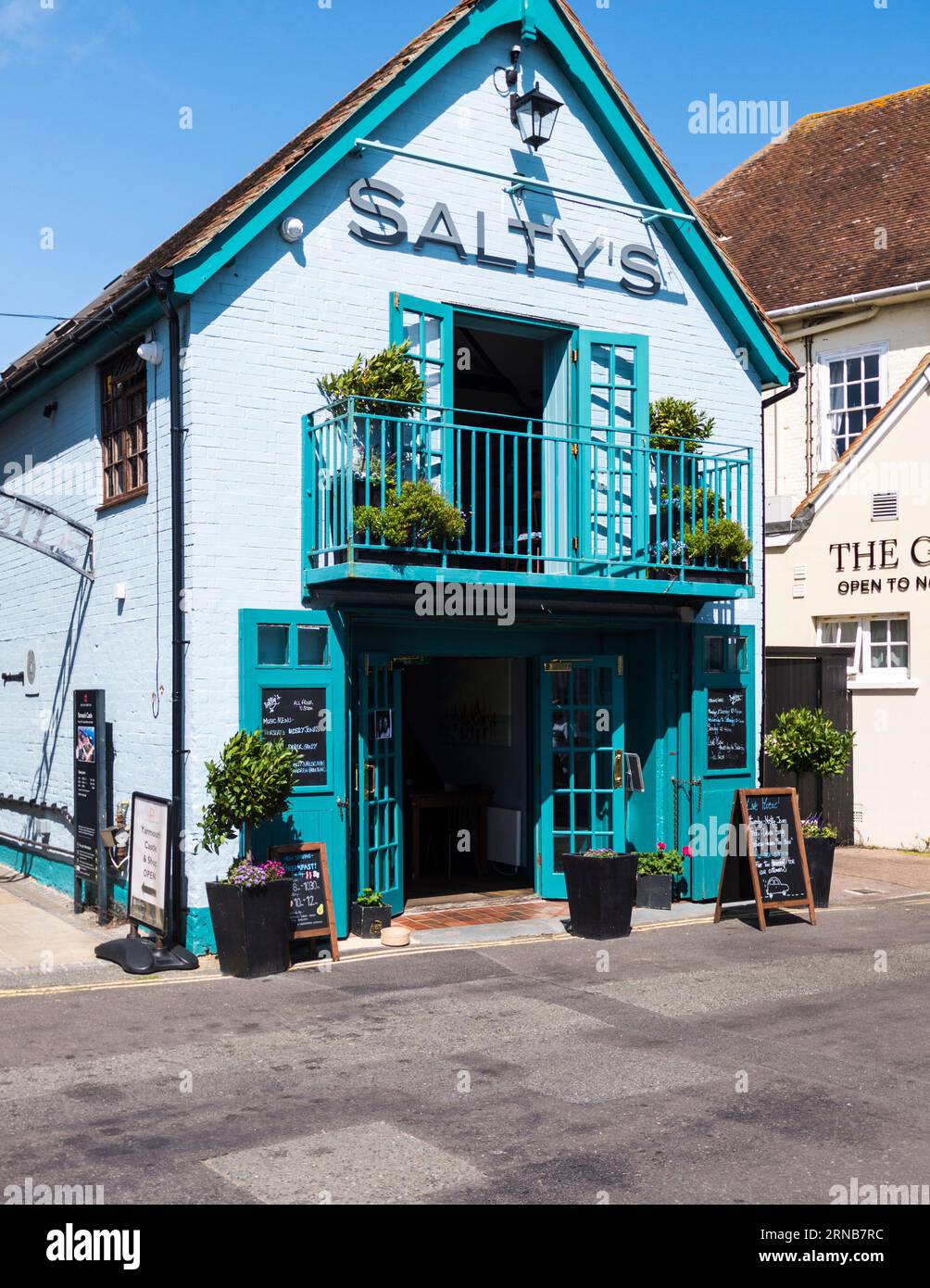 Salty's isle of wight hi-res stock photography and images - Alamy