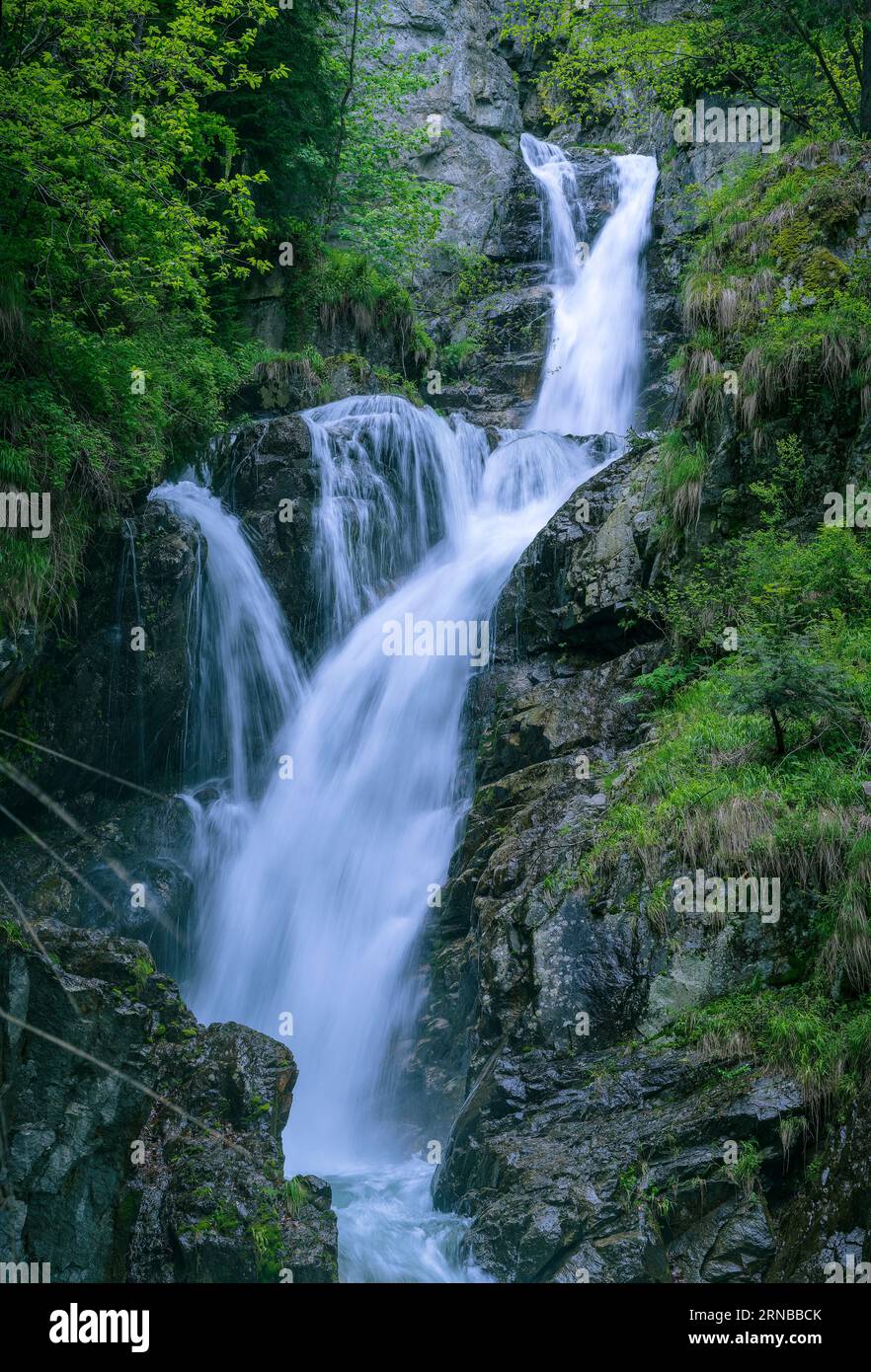 Mountain fresh water hi-res stock photography and images - Alamy