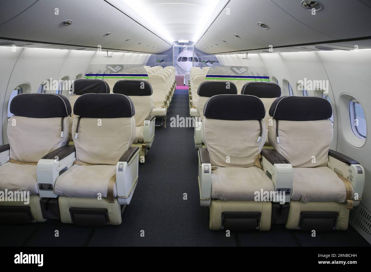 Comac c919 hi-res stock photography and images - Alamy