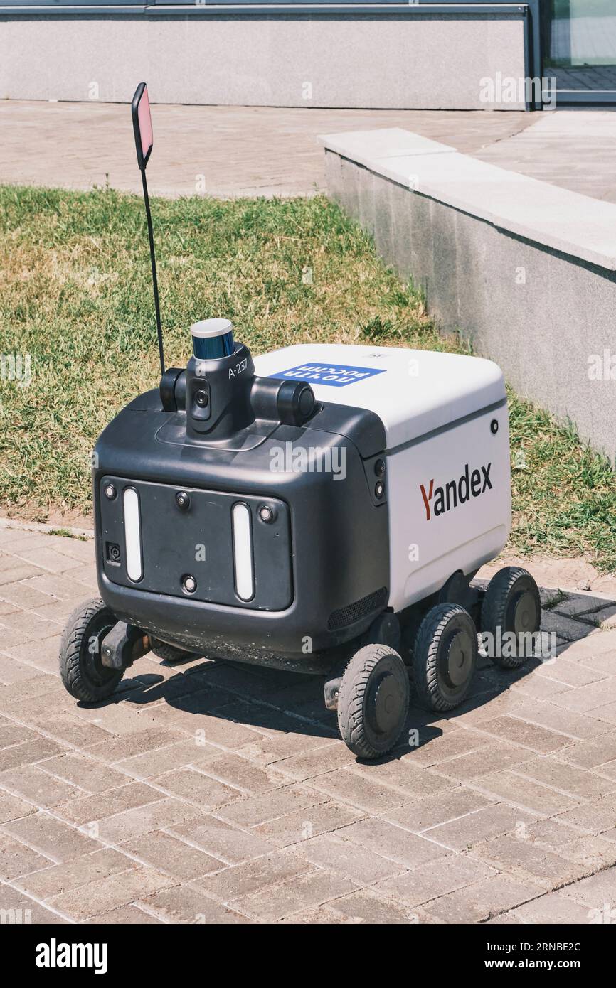 Autonomous device hi-res stock photography and images - Alamy