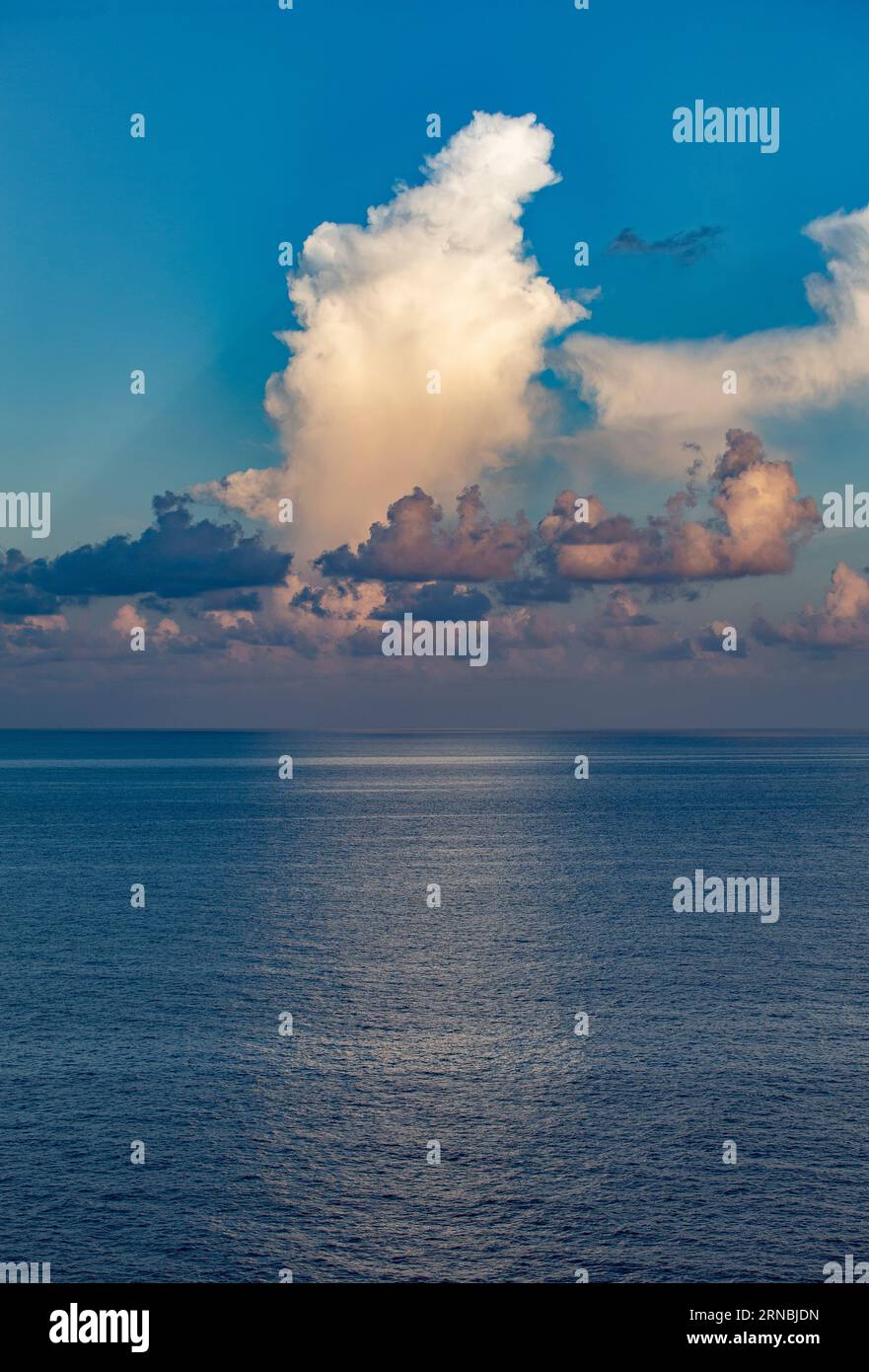 Dusk in the Gulf of Mexico Stock Photo - Alamy
