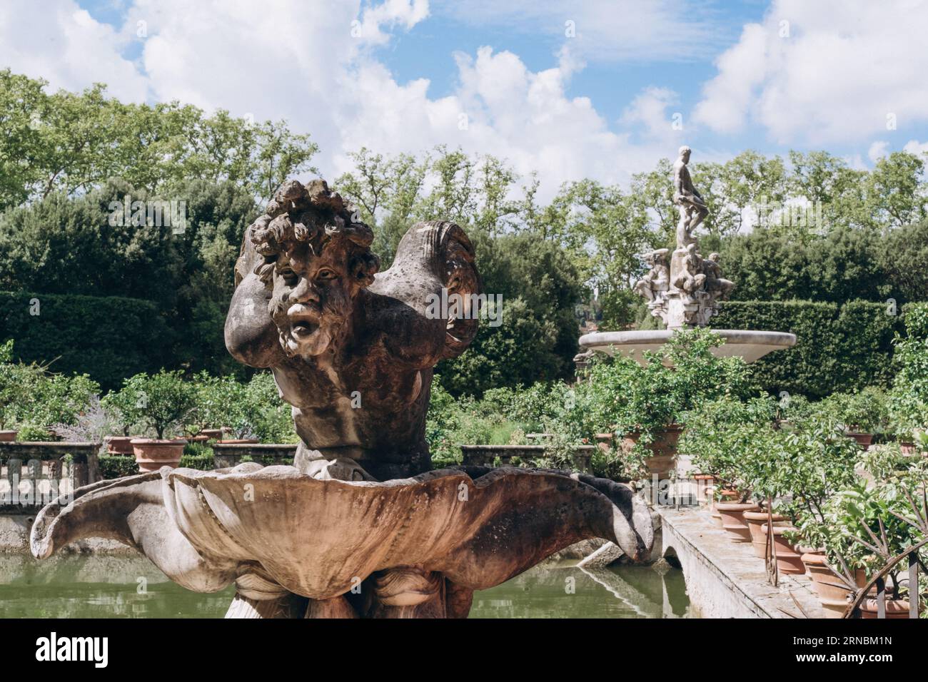 Sculptures at Fontano dell Oceano, in the Boboli Gardens, Florence ...