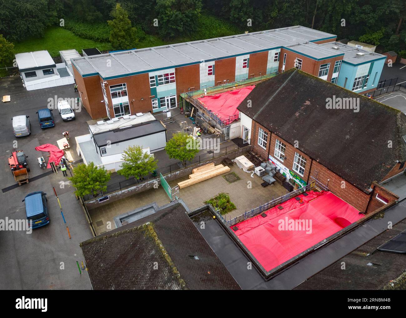 Abbey view primary school hi-res stock photography and images - Alamy