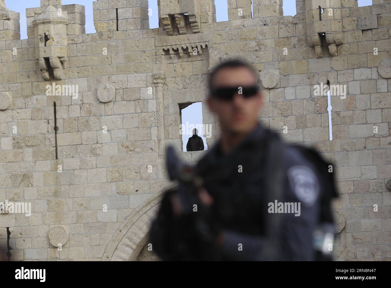 (160310) -- JERUSALEM, March 10, 2016 -- Israeli policemen stand guard ...