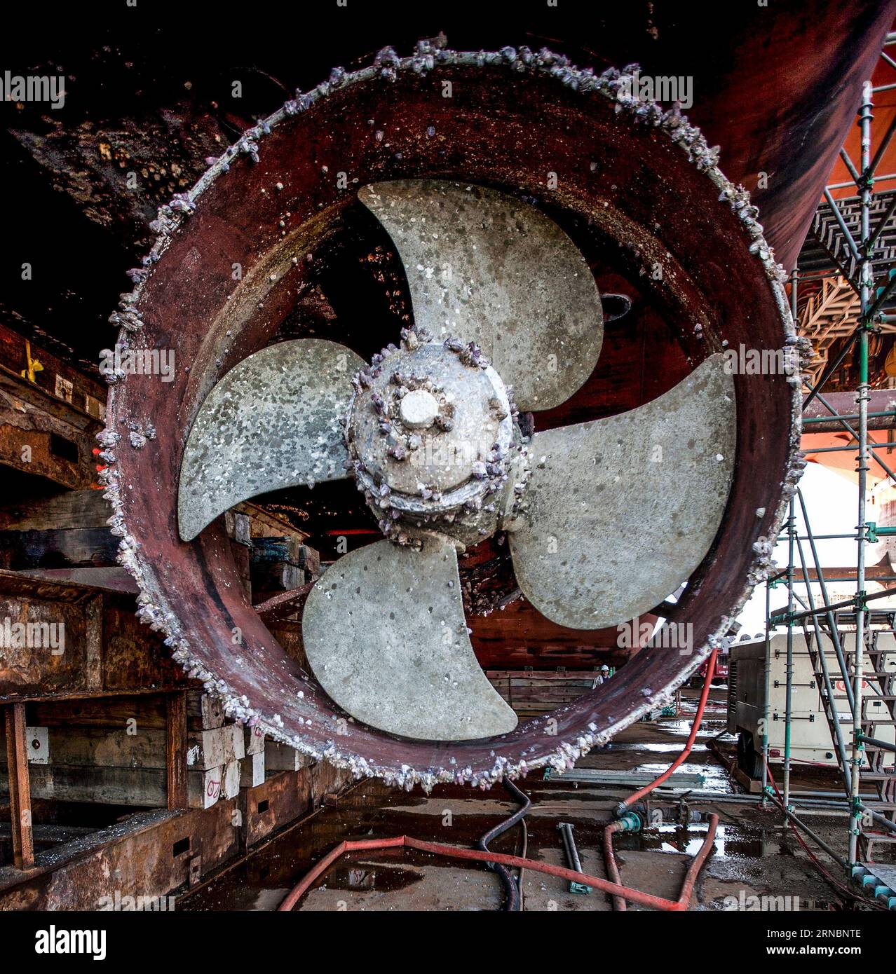 Maintenance ship hi-res stock photography and images - Alamy