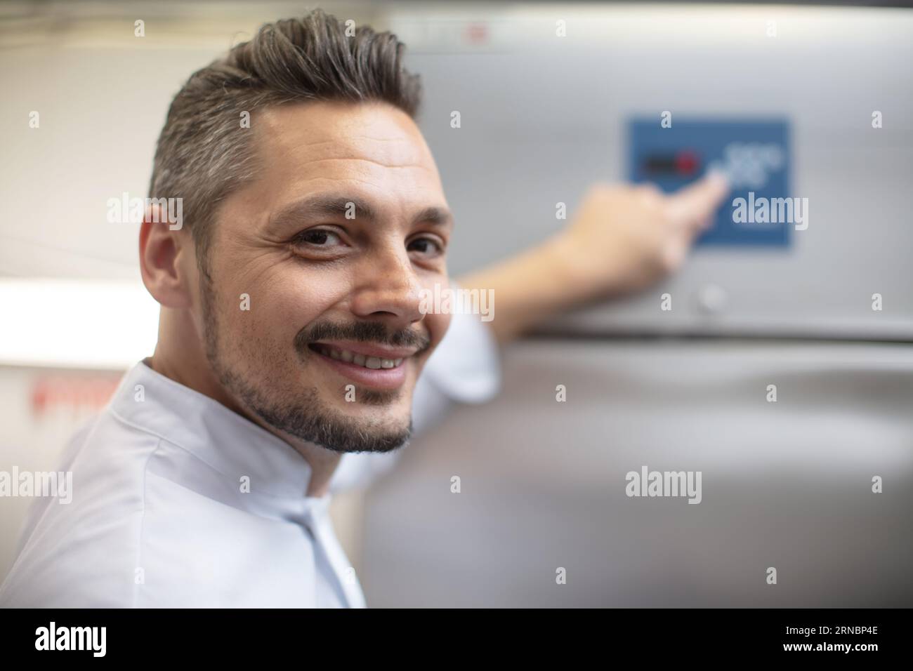 Food production automated check hi-res stock photography and images - Alamy