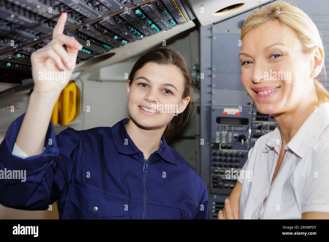 Female aircraft maintenance engineer hi-res stock photography and ...
