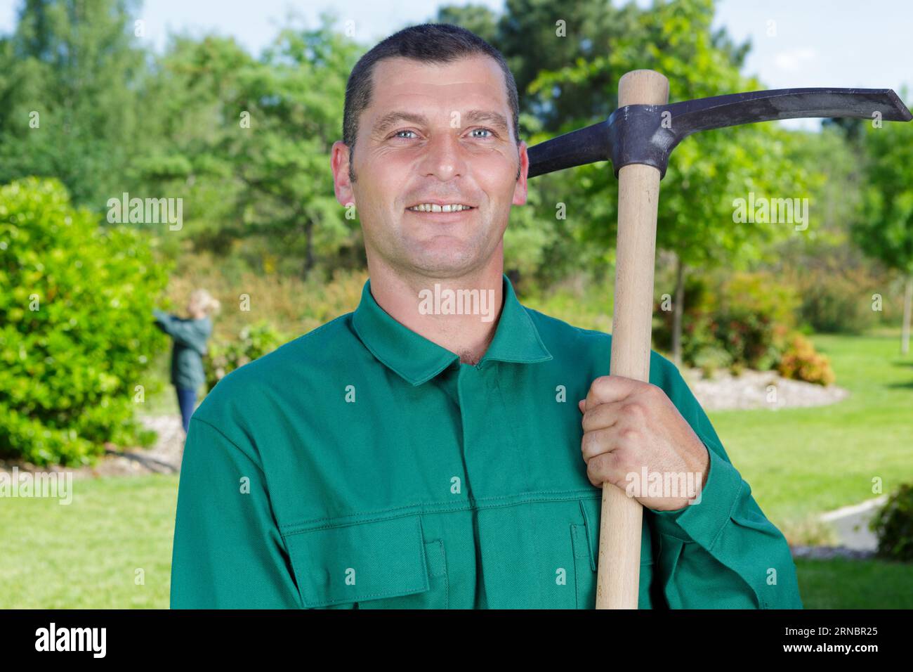 Man using garden spade hi-res stock photography and images - Alamy