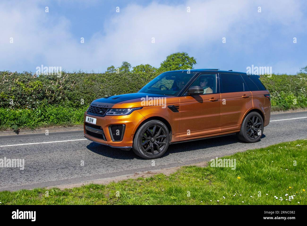 2022 Bronze Land Rover SV Auto, P530 V8 530 S/C Auto LWB Start/Stop Car ...