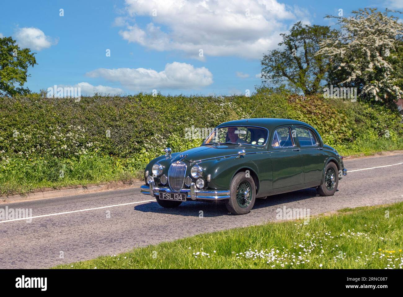 3781cc 12v petrol engine hi-res stock photography and images - Alamy