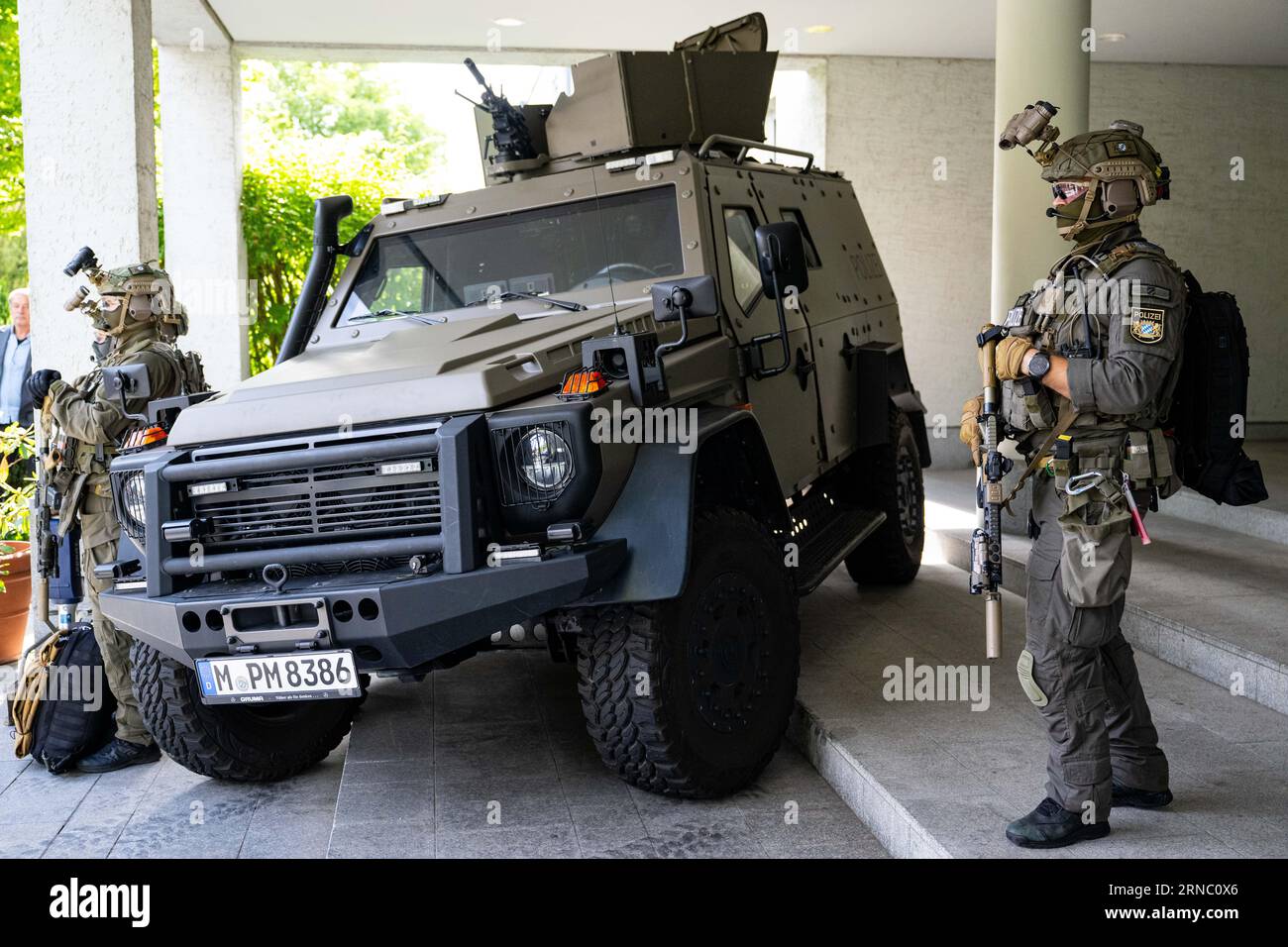 Munich, Germany. 01st Sep, 2023. Officers of the Special Operations ...