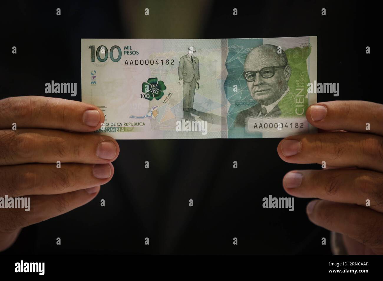 31 pesos hi-res stock photography and images - Alamy