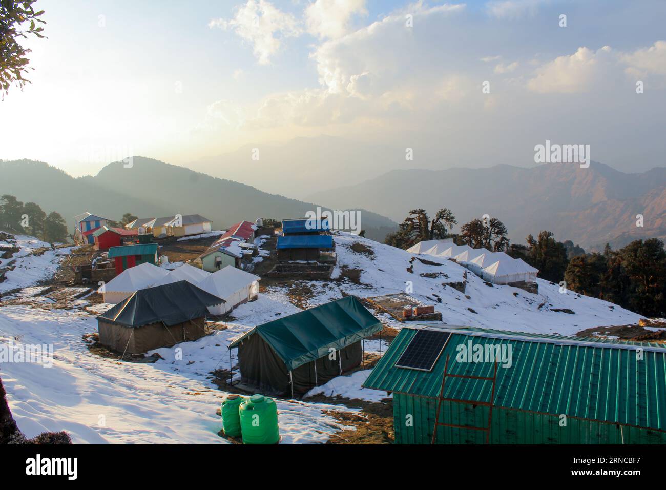 A scenic view of Chandrashila trek with Chopta Tungnath, Uttarakhand ...
