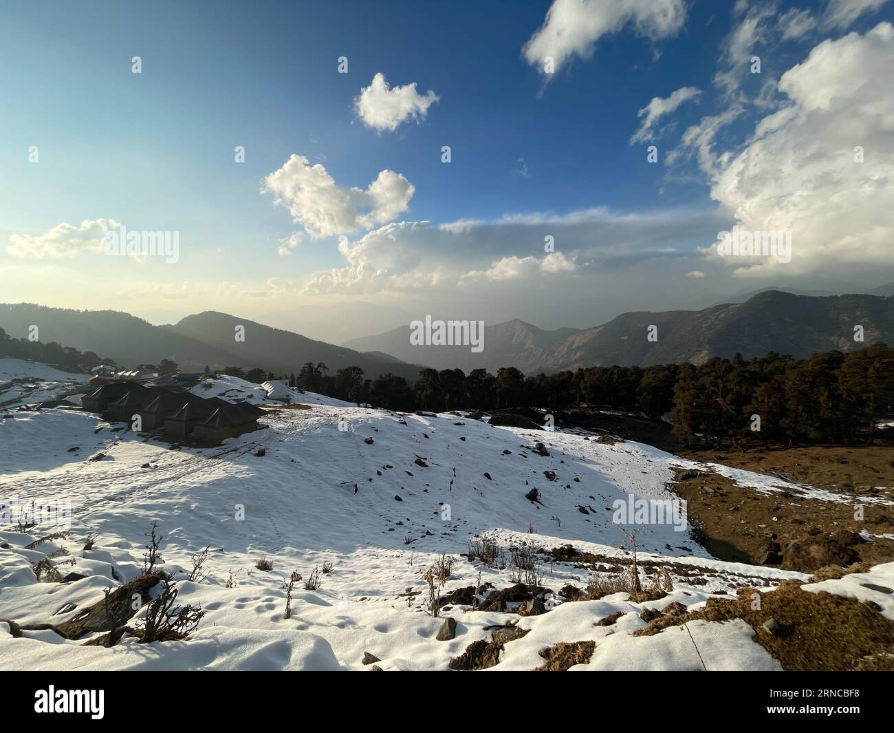 A scenic view of Chandrashila trek with Chopta Tungnath, Uttarakhand ...