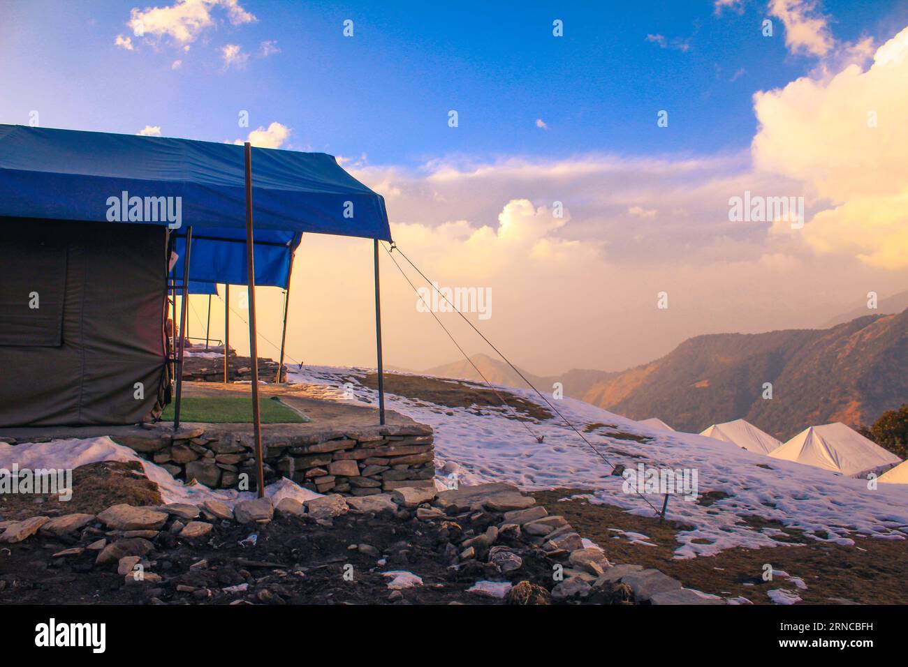 A scenic view of Chandrashila trek with Chopta Tungnath, Uttarakhand ...