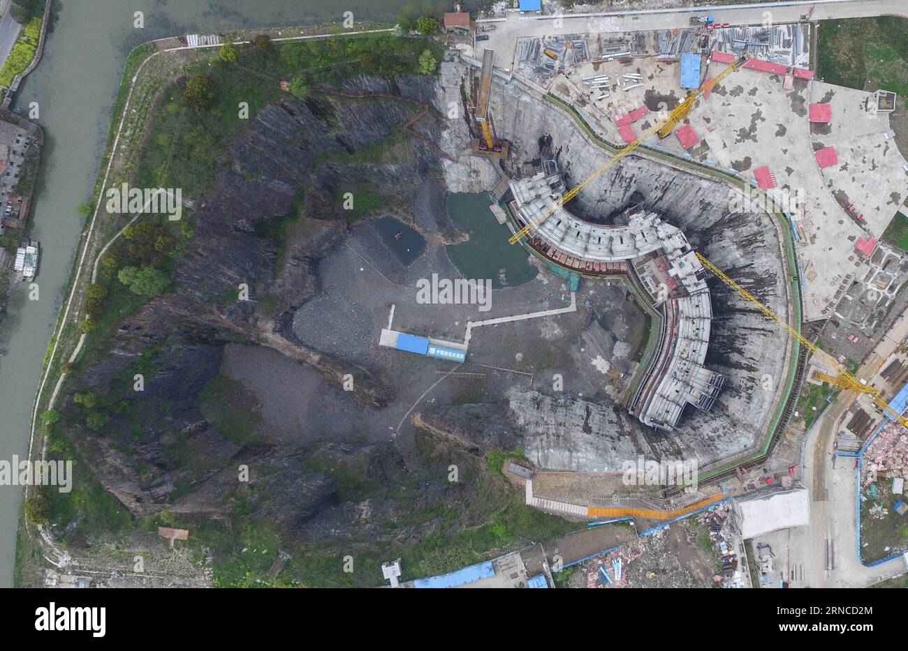 Shimao quarry hotel underwater hi-res stock photography and images - Alamy