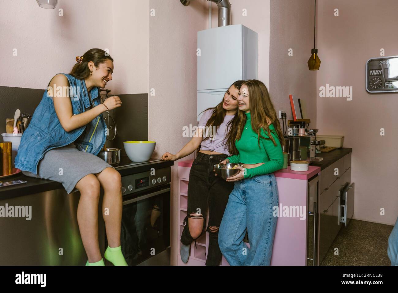 Young group asian female friends hi-res stock photography and images ...