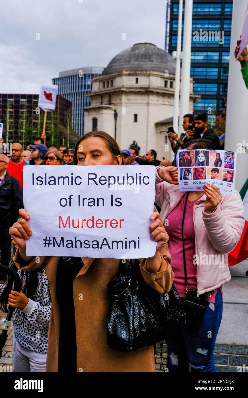 Victoria Square, Birmingham, UK. 2nd Oct 2022. Protesters gather to ...