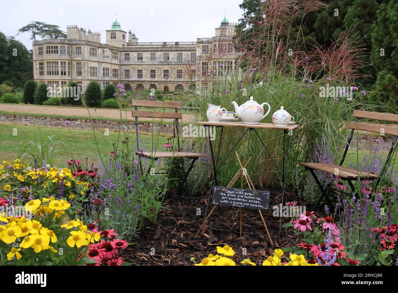 Beautiful borders hi-res stock photography and images - Alamy